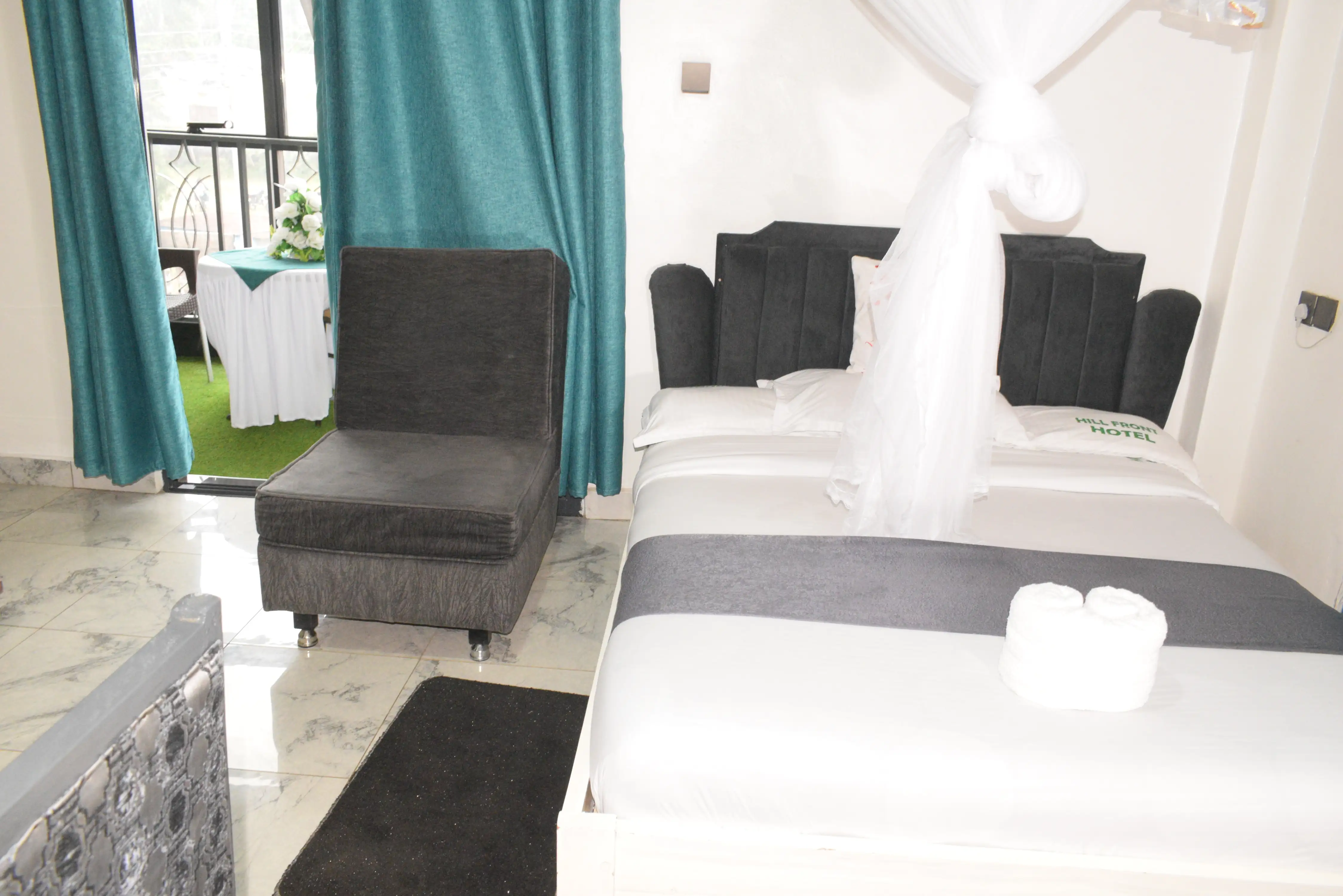 Hillfront Hotel & Accommodation